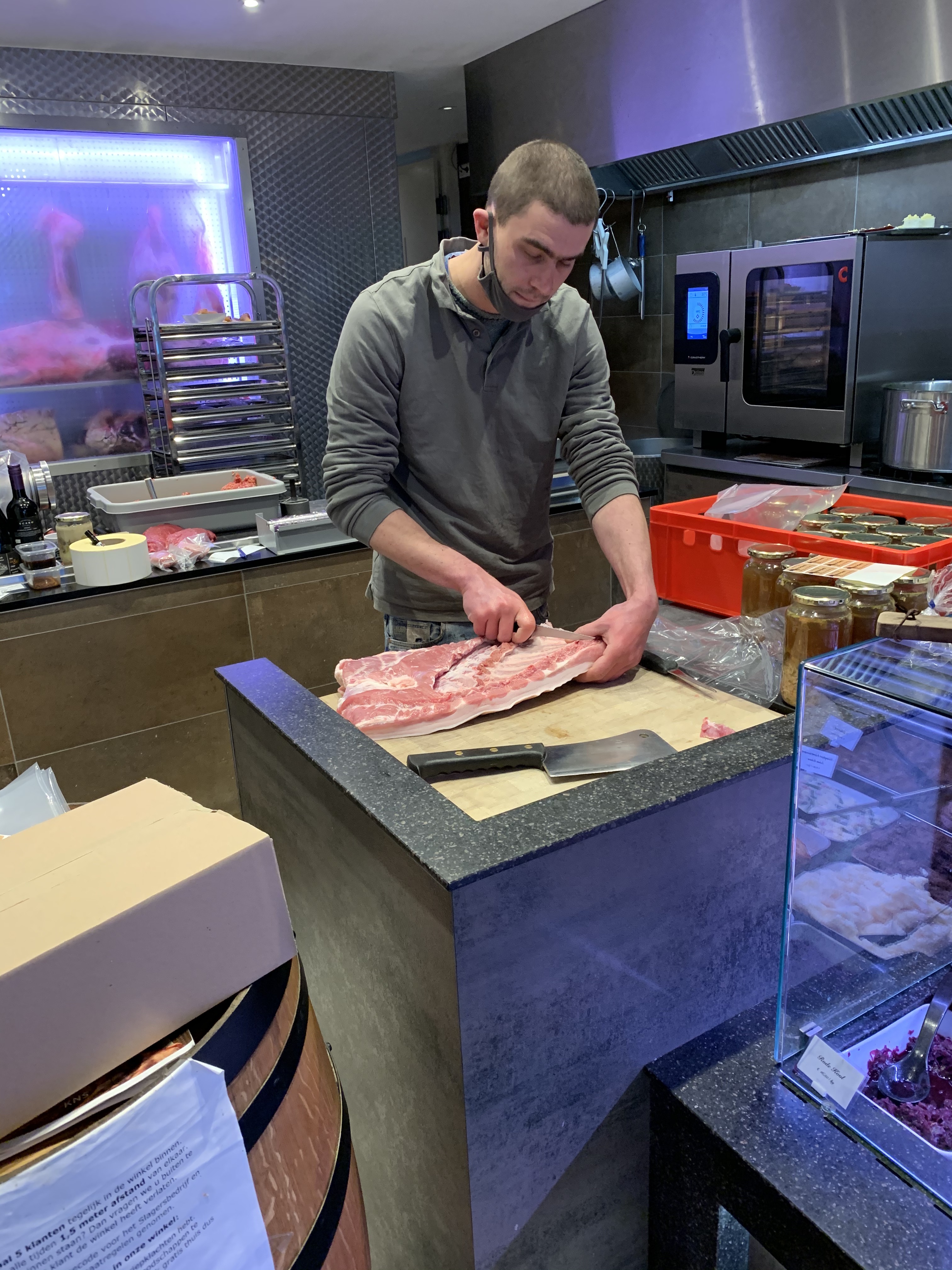 Krokante Babi Pangang Buikspek met de echte (foute) saus
